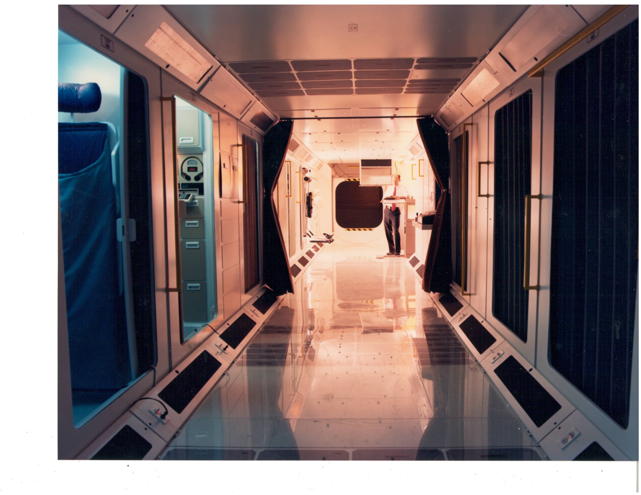 5 Space Station Freedome Habitation Module Mockup Phase B Sp Sta mockup ...